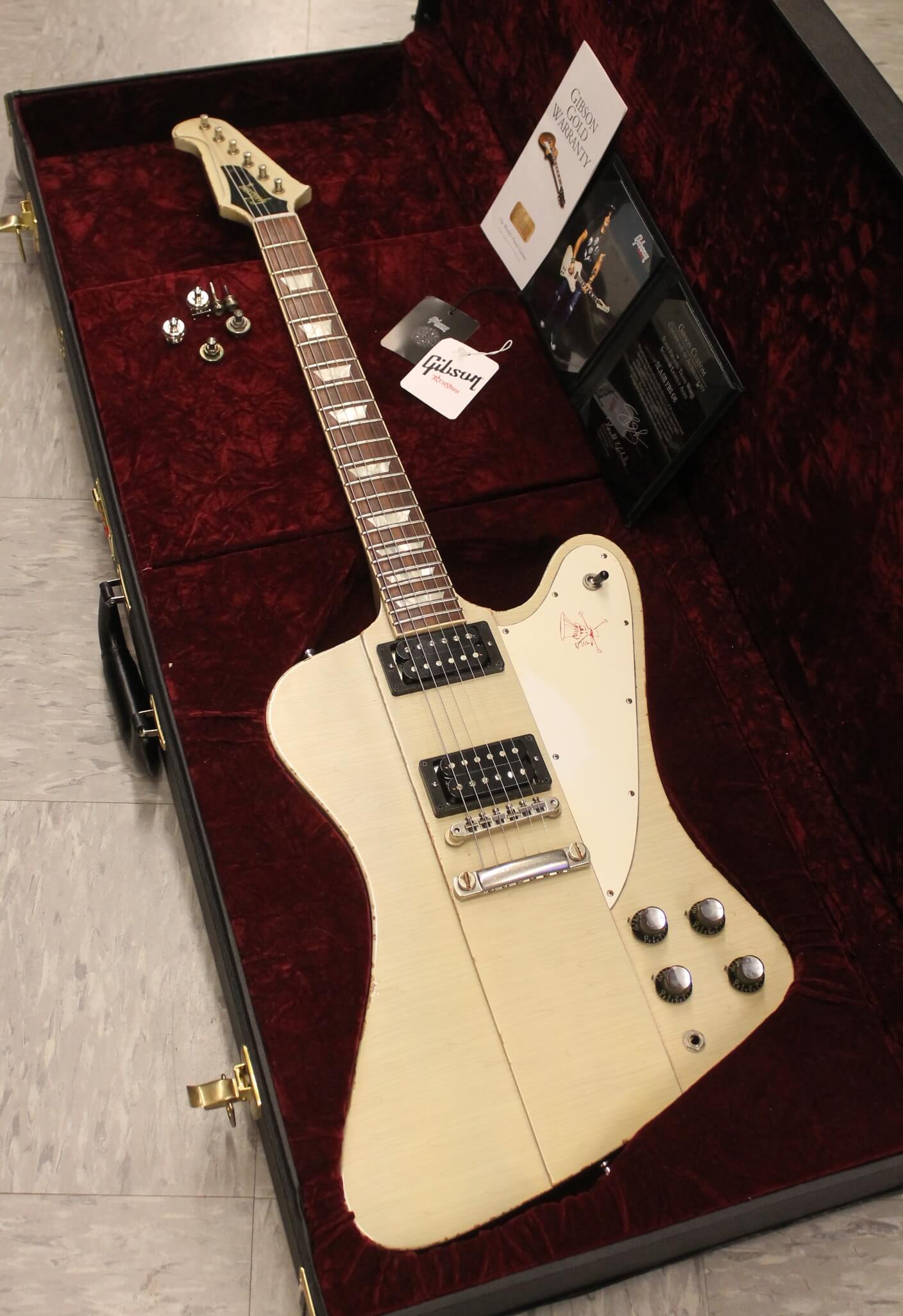 Gibson Custom Shop Slash Firebird Trans White Lightly Aged 2017 | Kitarakuu